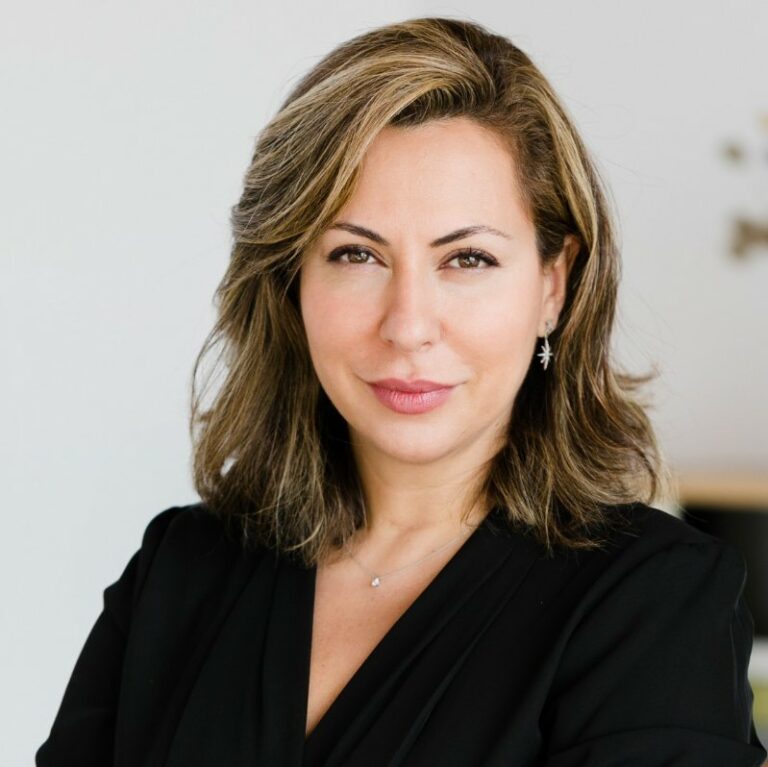 Zhamak Dehghani - Creator of Data Mesh - applydata